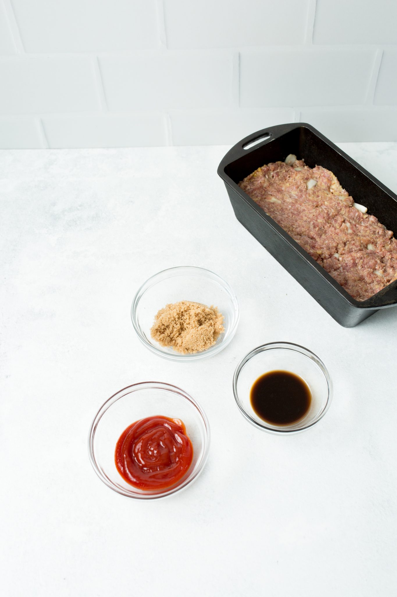 Easy Basic Cast Iron Meatloaf Recipe - Cast Iron Recipes