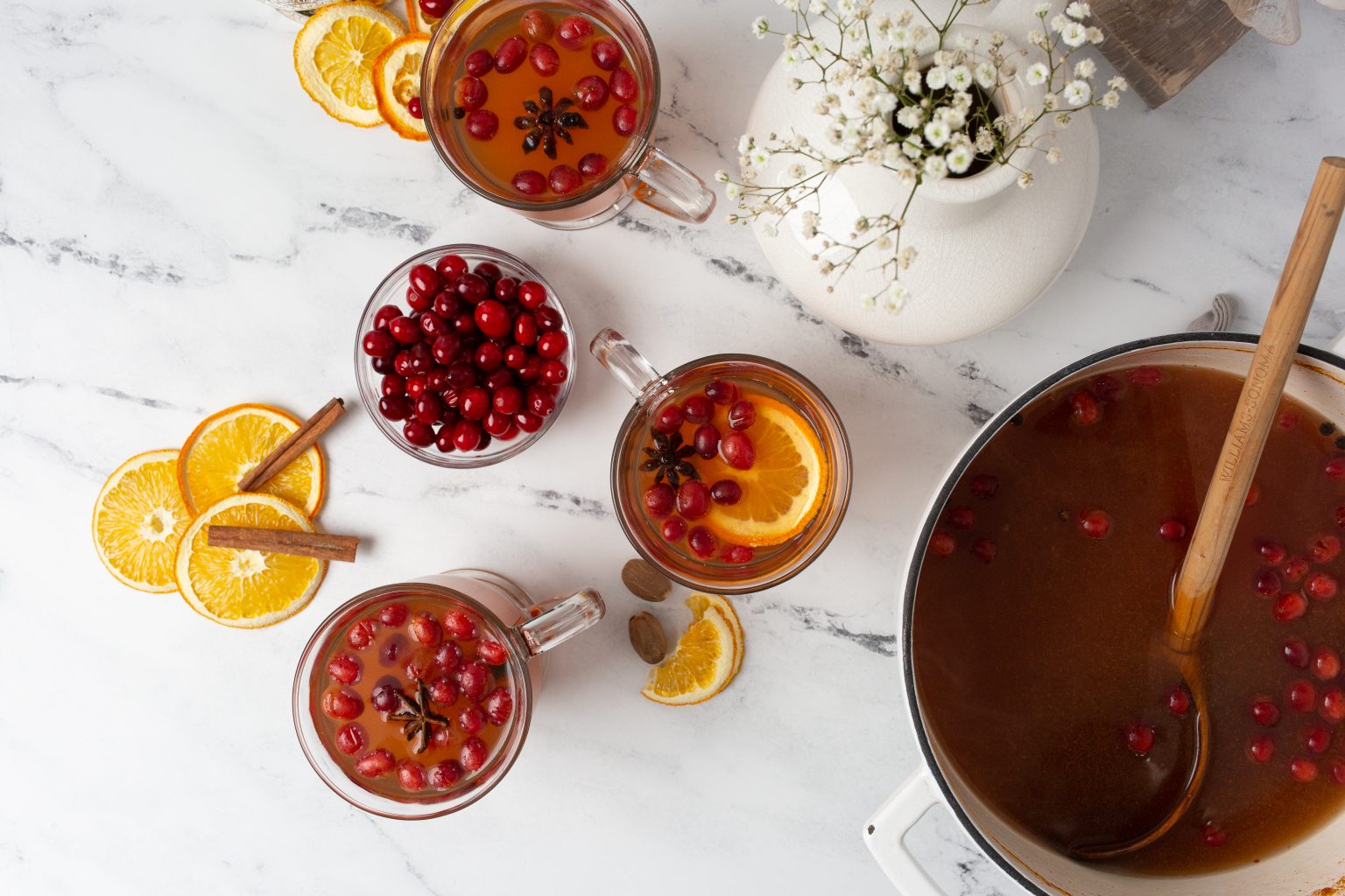 Dutch Oven Mulled Apple Cider - Cast Iron Recipes